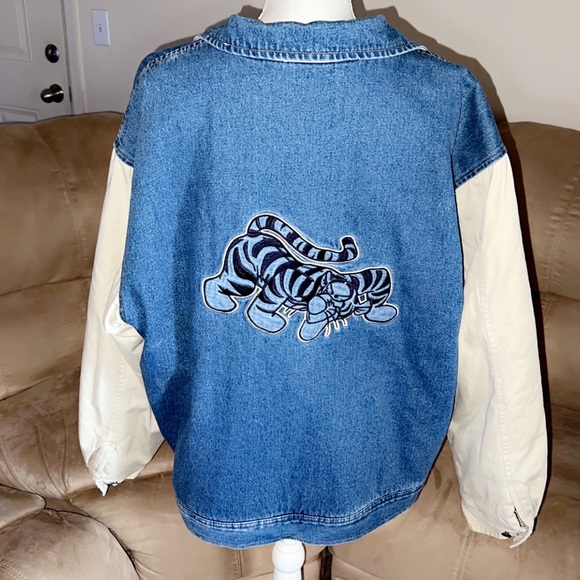 Disney | Jackets & Coats | Vintage Disney Tigger Denim Jacket | Poshmark